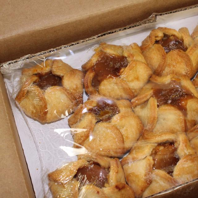 Chudleighs Caramel Apple Blossoms Case | FoodServiceDirect
